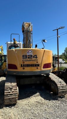 Liebherr 924 COMPACT à 34 900 € HT bager guseničar
