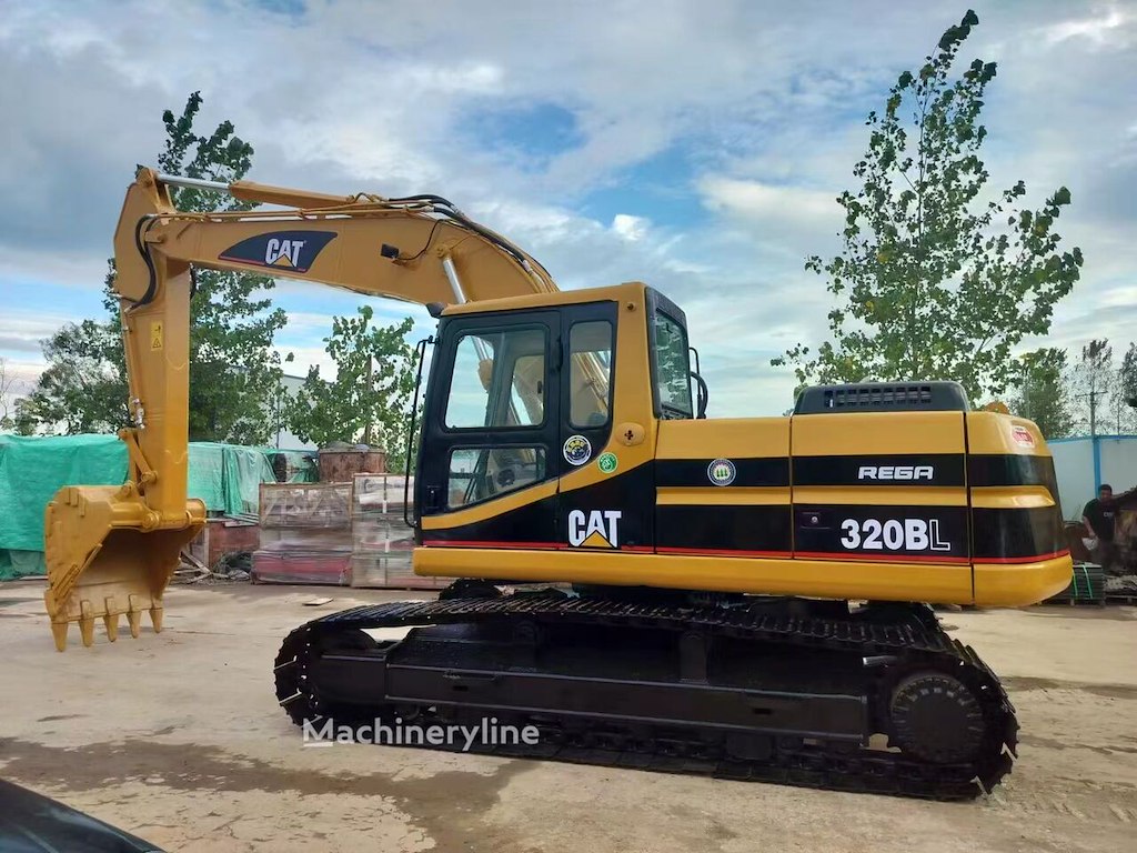 Caterpillar 320B bager guseničar