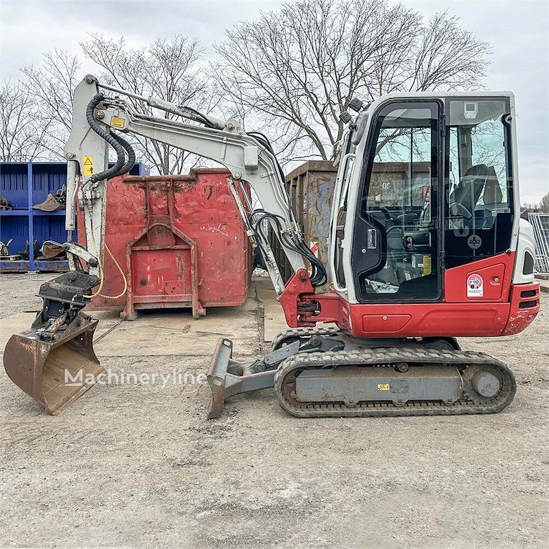 Prodaje se Takeuchi TB230 mini bager na aukciji