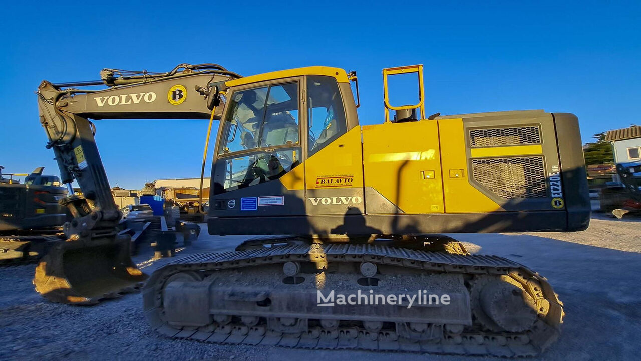 Volvo EC220E bager guseničar