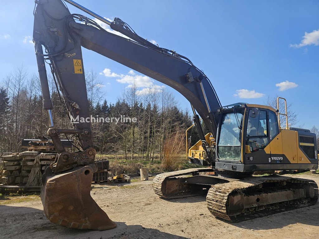 Volvo EC250EL bager guseničar