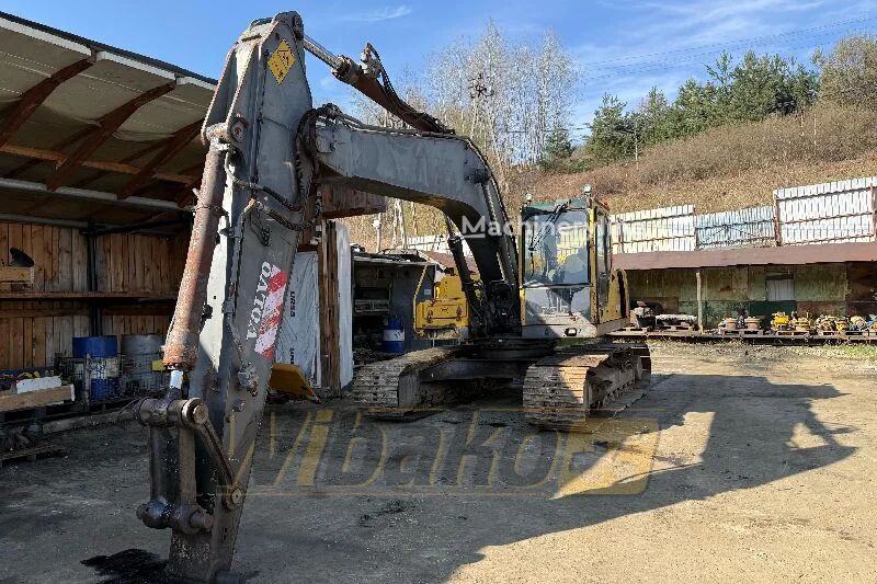 Volvo EC210CL bager guseničar