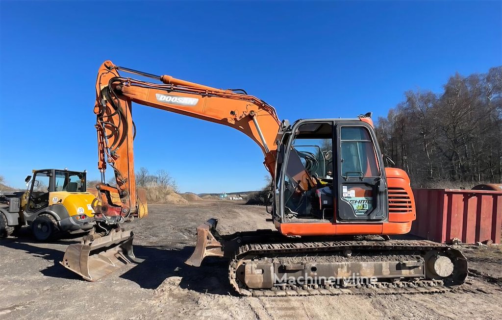 Doosan DX140 bager guseničar