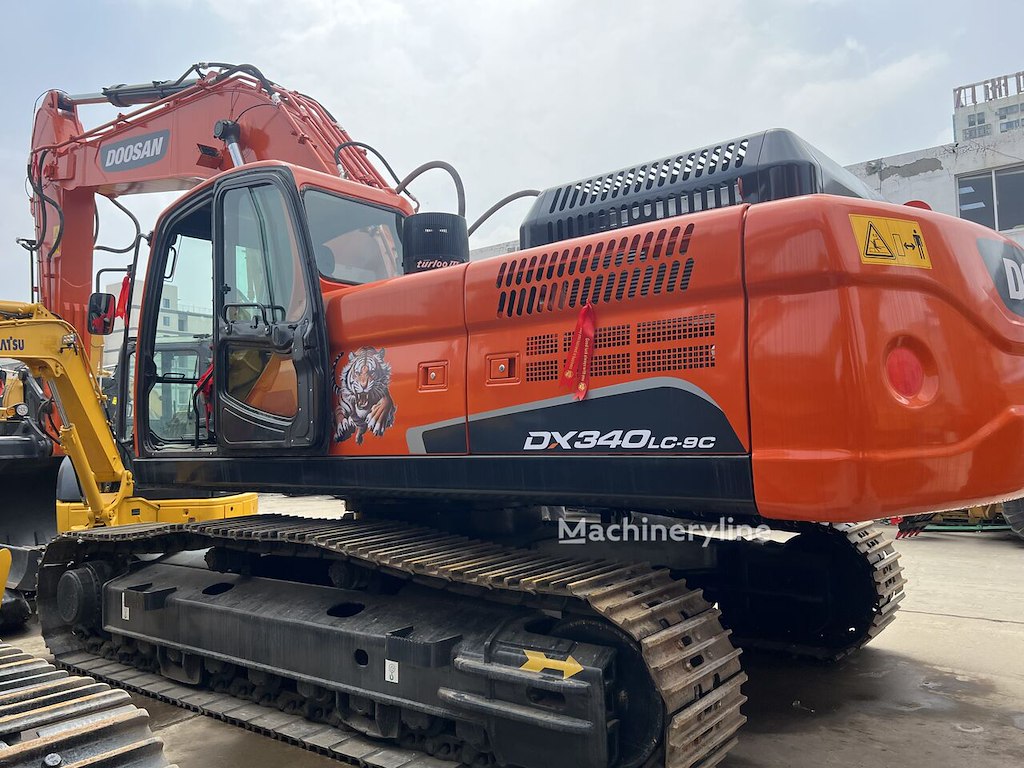 Doosan DX340 bager guseničar