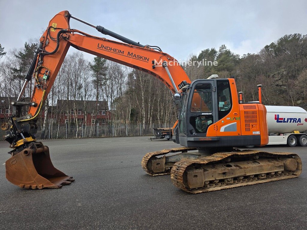 Prodaje se Doosan DX235 LCR-5 GPS, Engcon tilt bager guseničar na aukciji