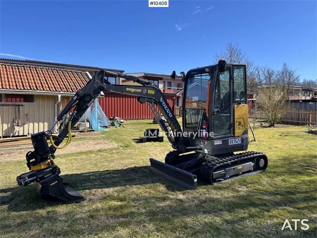 Volvo ECR25D Mini Excavator with only 6 hours mini bager