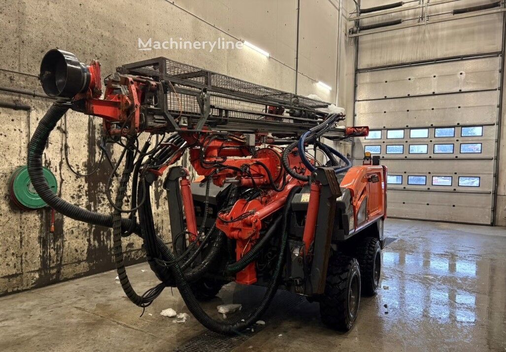 Sandvik Commando DC300Ri bušaće postrojenje