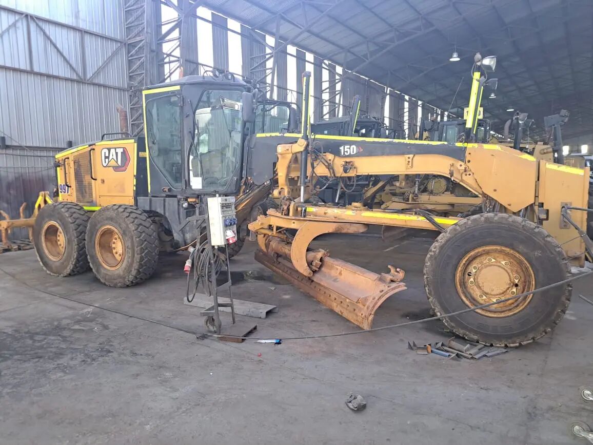 Caterpillar 150 grejder