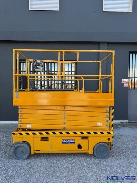 Haulotte COMPACT14 makazasta platforma