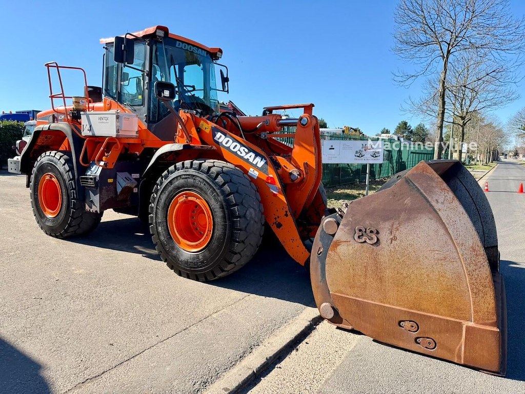 Doosan DL 300-5 - *1508h* - HOOGKIEPBAK / HIGH LIFT BUCKET - CAMERA - prednji utovarivač