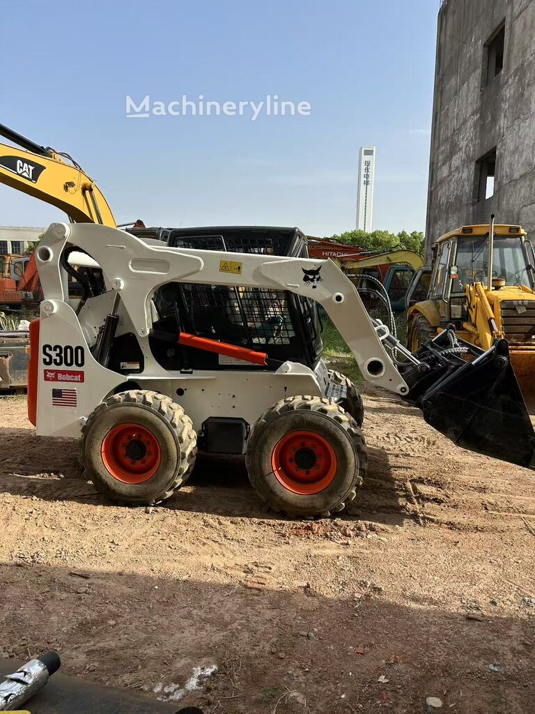Bobcat S300 mini utovarivač