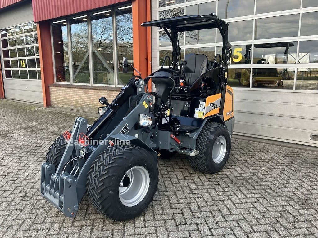 Novi Giant G2500 X-tra HD prednji utovarivač
