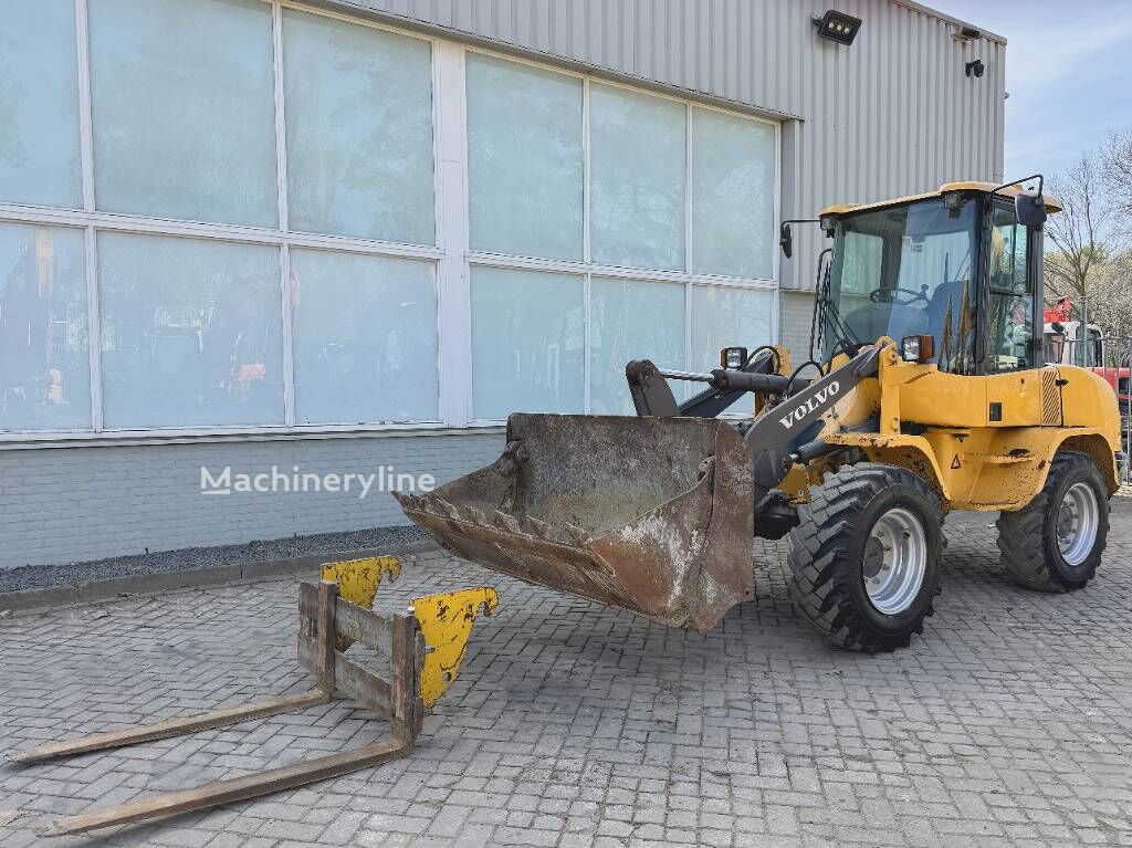 Volvo L 30 B prednji utovarivač