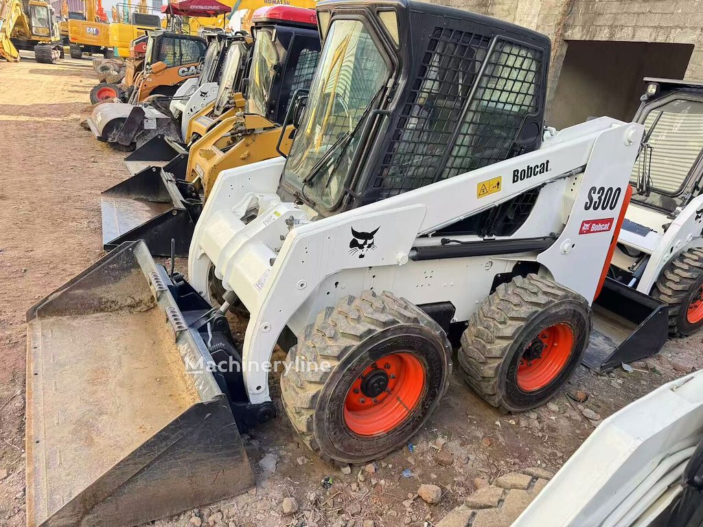 Bobcat S300 mini utovarivač