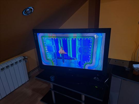 LCD TV Televizor LG 37LG2000 37 inča 94 cm