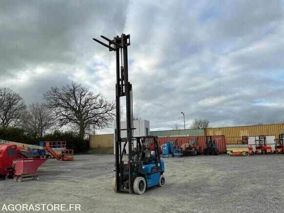 Prodaje se Nissan UD02A25PQ - 3F550 viljuškar na gas na aukciji