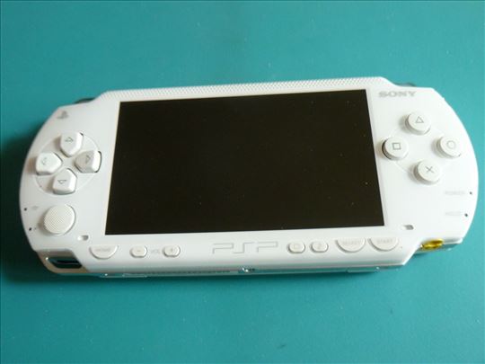 SONY PSP 1004 - ručna konzola