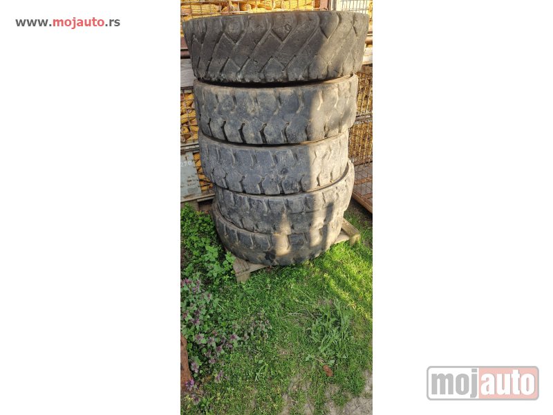 Gume HAULER (Solideal) 8.25-15" sa 18 i 16 platna i TRAYAL sa 14 platna za prikolice, cisterne, viljuškare