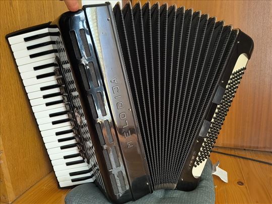 Melodija C-IV-120 klavirna harmonika