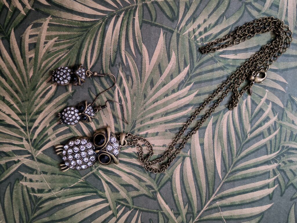 Set nakita sa motivom sove – ogrlica i minđuše - Dizajn: antik