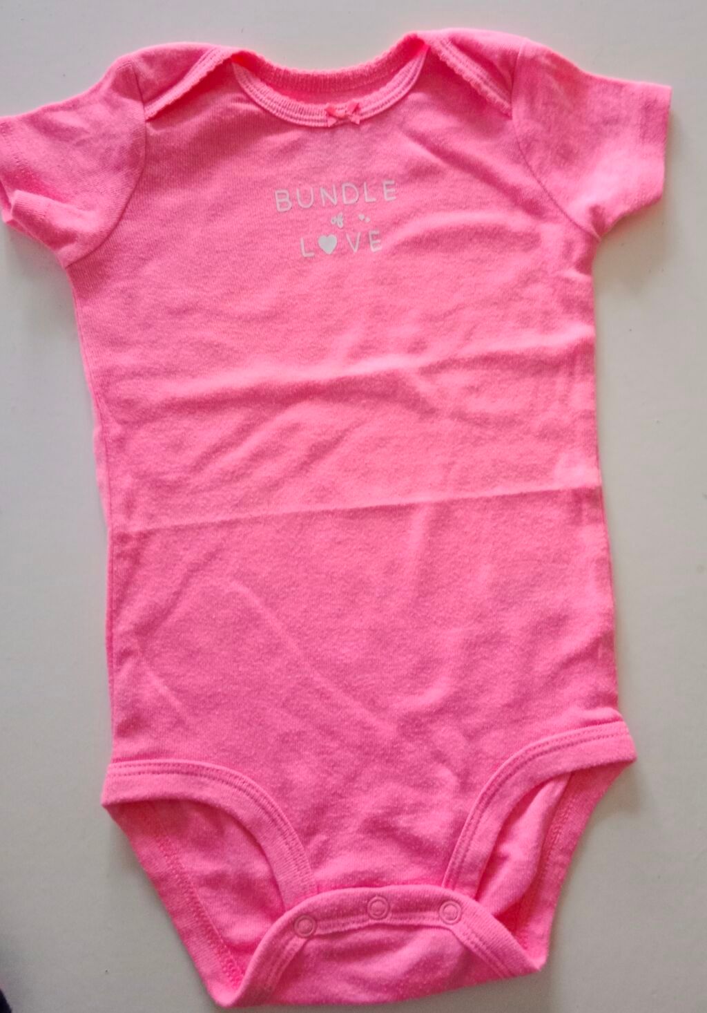 CARTER'S neon roze bodi Veličina 12 mes realno kao 74 cm