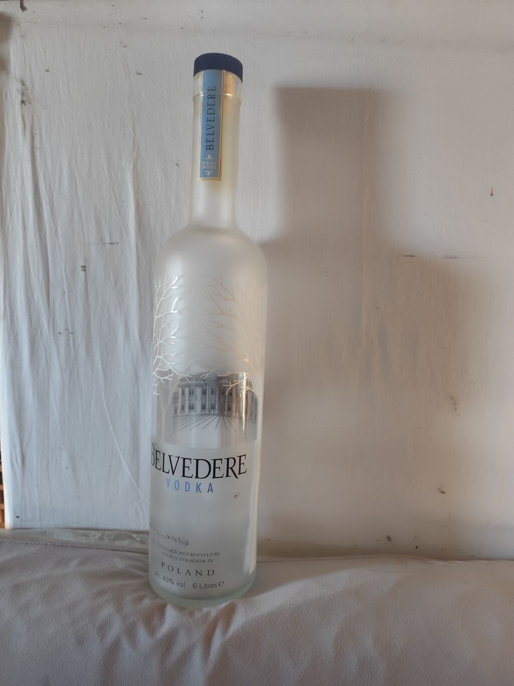 Prazna flasa vodke Belvedere 6 litra Prodajem praznu flasu vodke