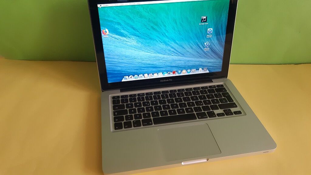MacBook Pro 13" A1278 (2009) - Procesor: Intel Core 2 Duo -