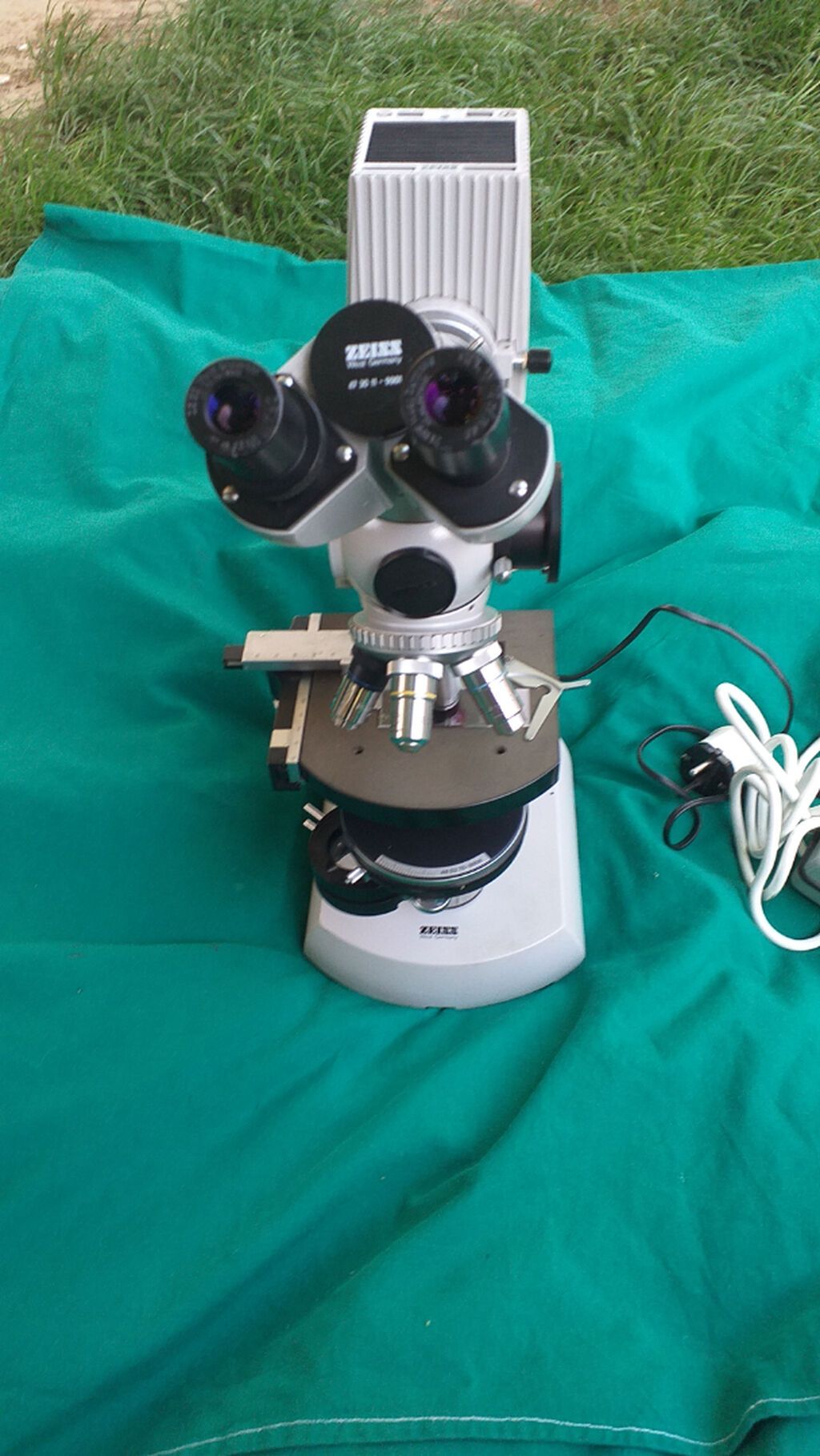 Mikroskop Zeiss Fluorescentni Nemam trafo za njega U funkciji Kao sa