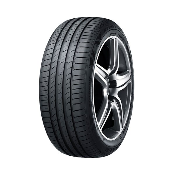 Nexen – 215/40R17 N’FERA PRIMUS 87W