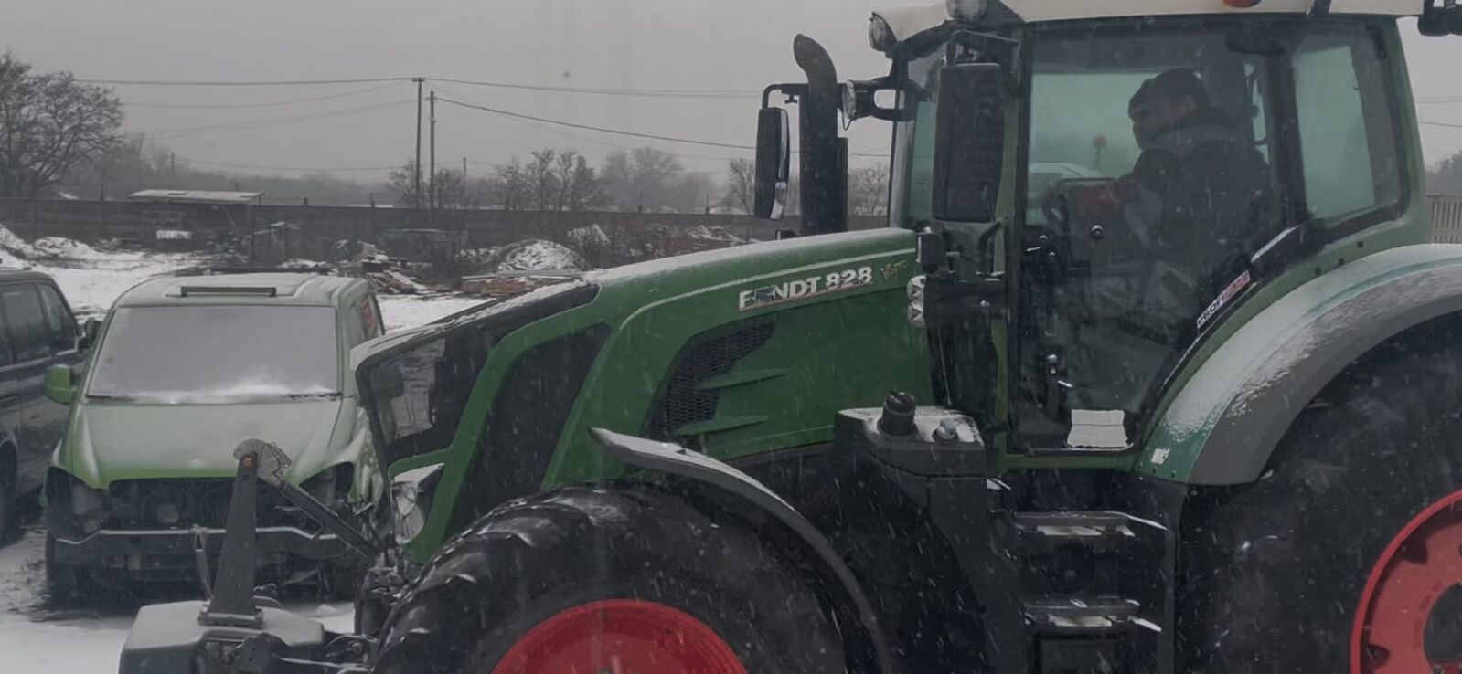 Fendt Vario 828 PROFI PLUS S4/ traktor točkaš