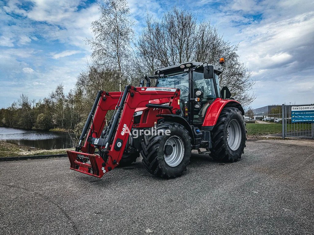 Prodaje se Massey Ferguson 5711 SL MF 946 EURO 3RD 4TH QL ESD traktor točkaš na aukciji