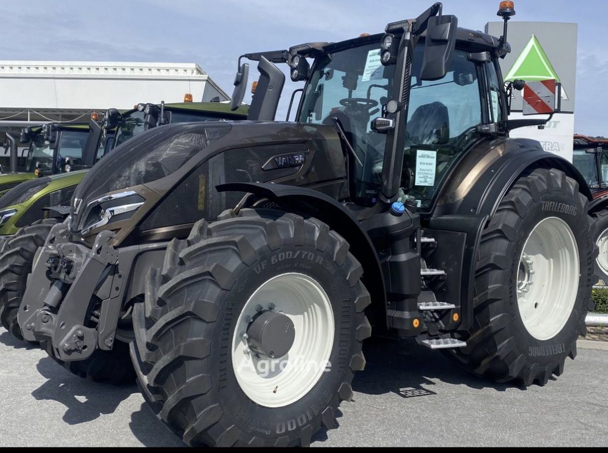 Valtra Q305 traktor točkaš