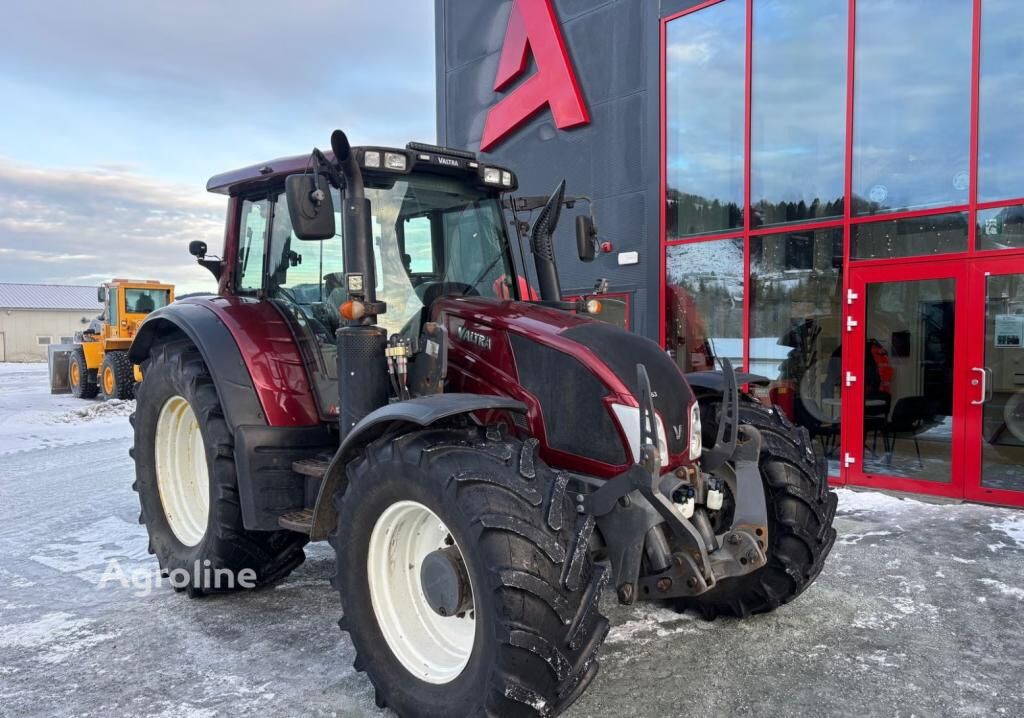 Prodaje se Valtra N163 traktor točkaš na aukciji