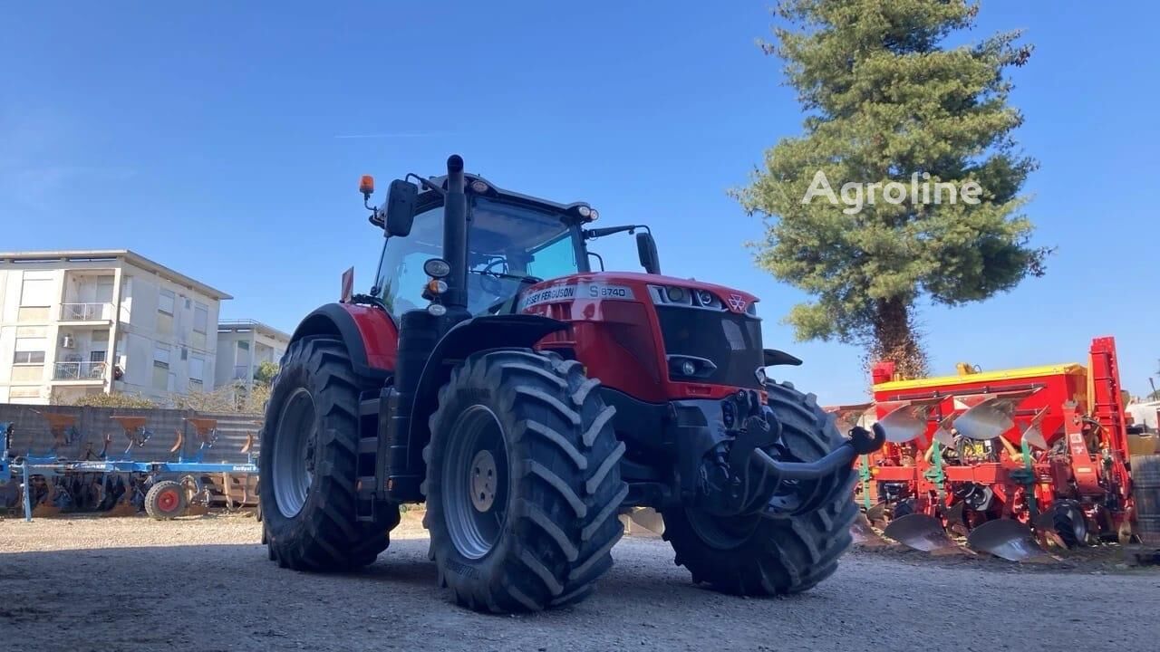 Massey Ferguson 8740S Dyna VT Exclusive traktor točkaš
