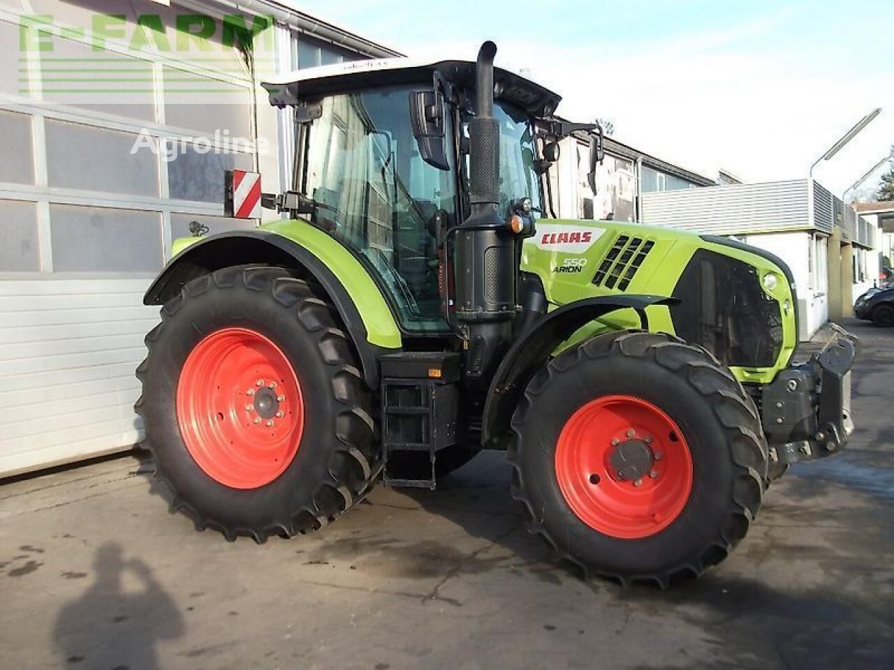 Claas arion 550 hexashift cis traktor točkaš