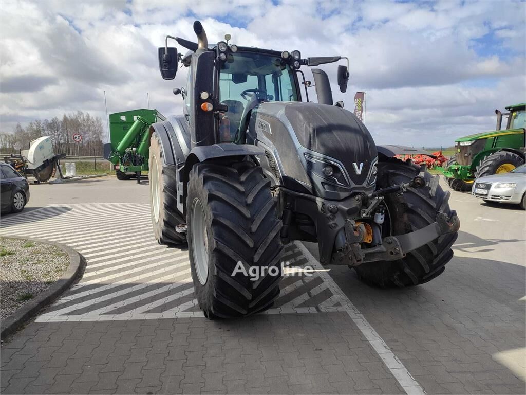 Valtra T214 traktor točkaš