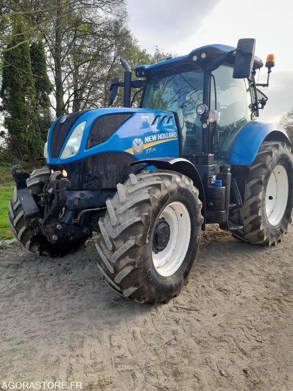 Prodaje se New Holland T7.175 traktor točkaš na aukciji