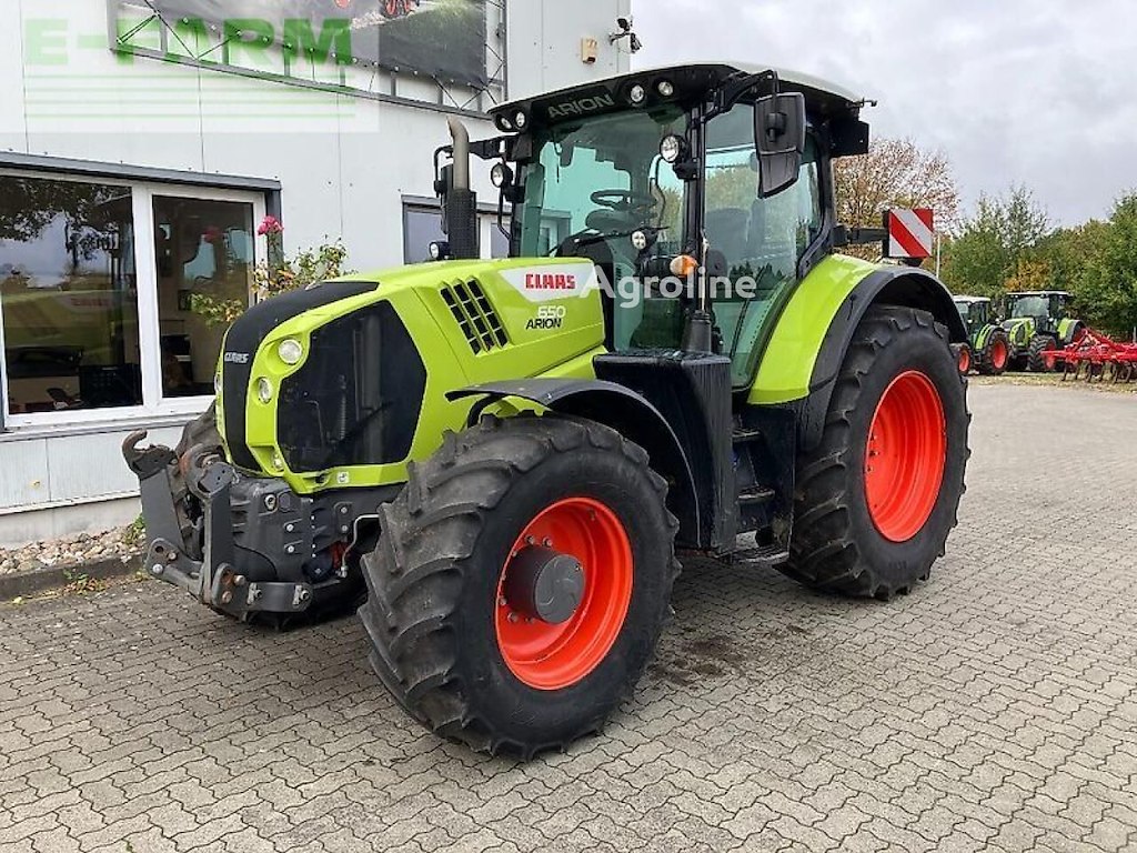 Claas arion 650 hexashift cis traktor točkaš
