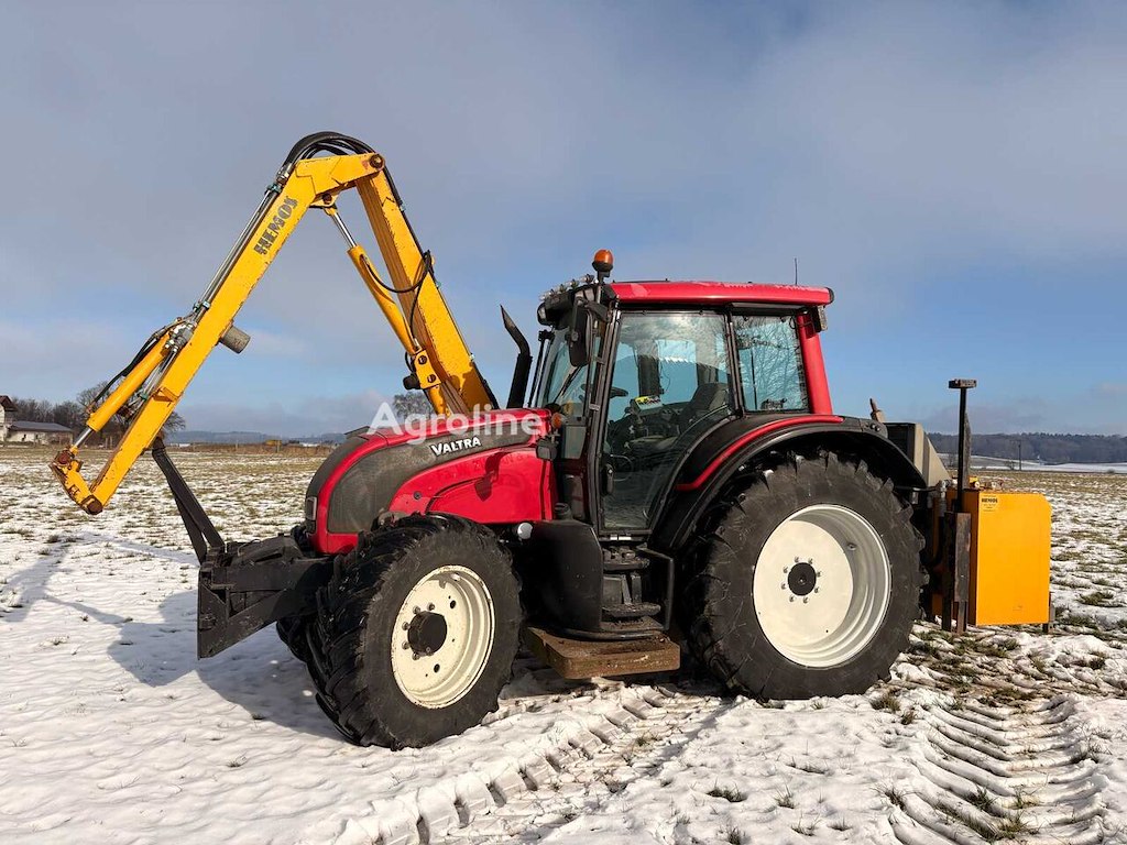 Prodaje se Valtra N121 traktor točkaš na aukciji