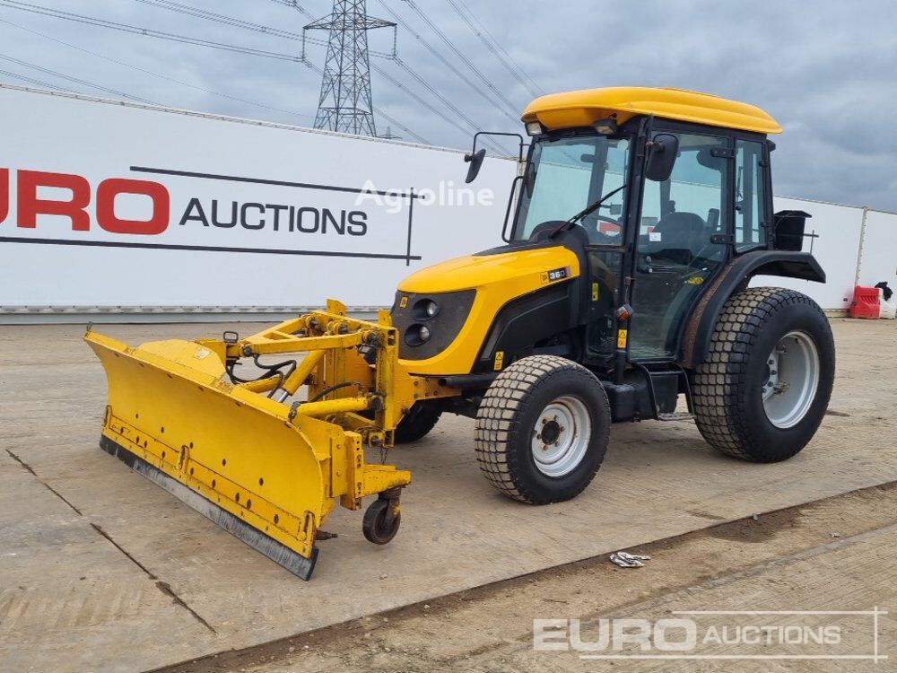 Prodaje se JCB 360 mini traktor na aukciji