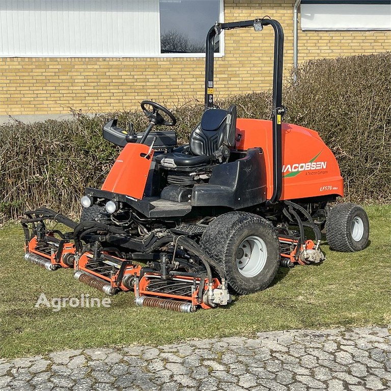 Prodaje se Jacobsen LF 570 traktor kosilica na aukciji