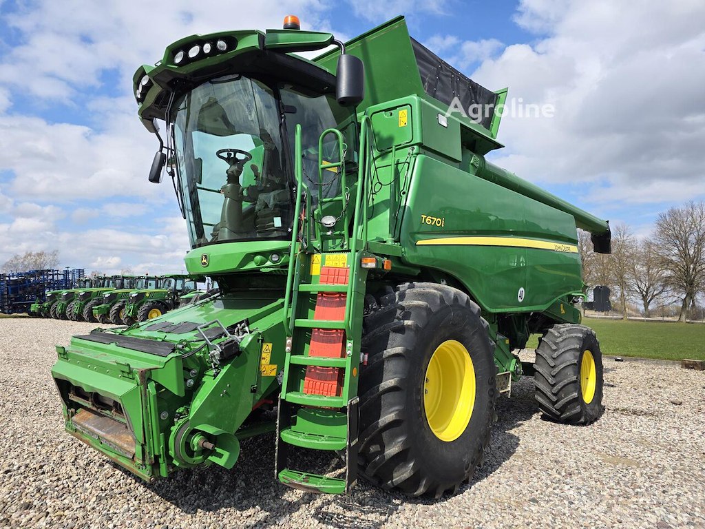 John Deere T670 kombajn za žito