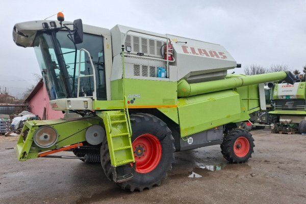 Claas Mega 360 kombajn za žito
