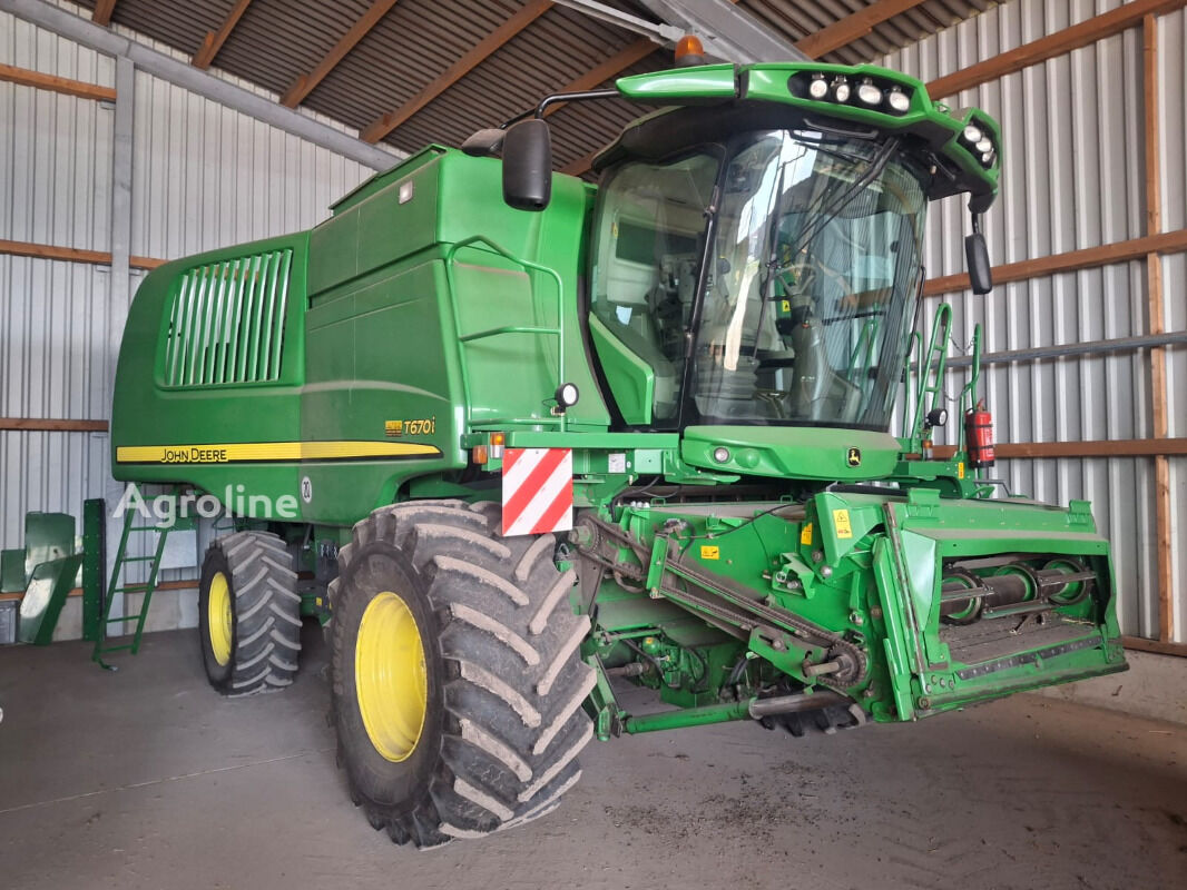 John Deere T670i kombajn za žito