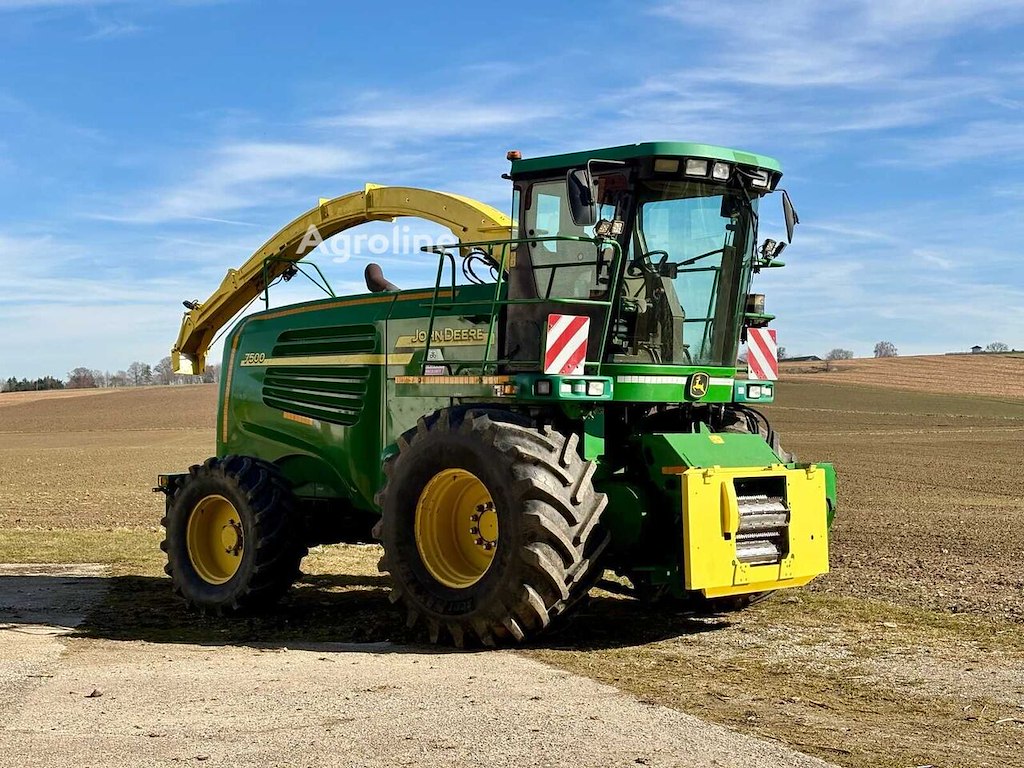 Prodaje se John Deere 7500 krmni kombajn na aukciji