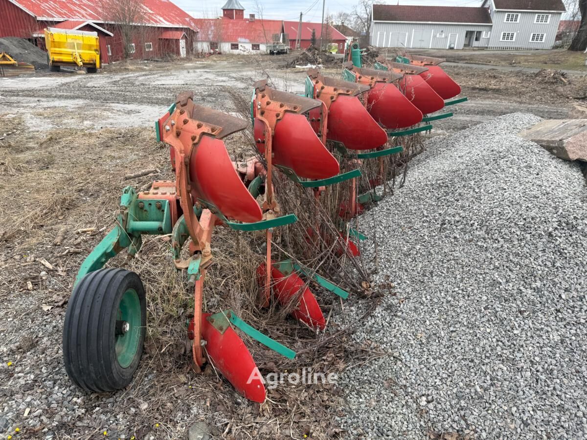 Prodaje se Kverneland 6 Skjærs vendeplog reverzibilni plug na aukciji