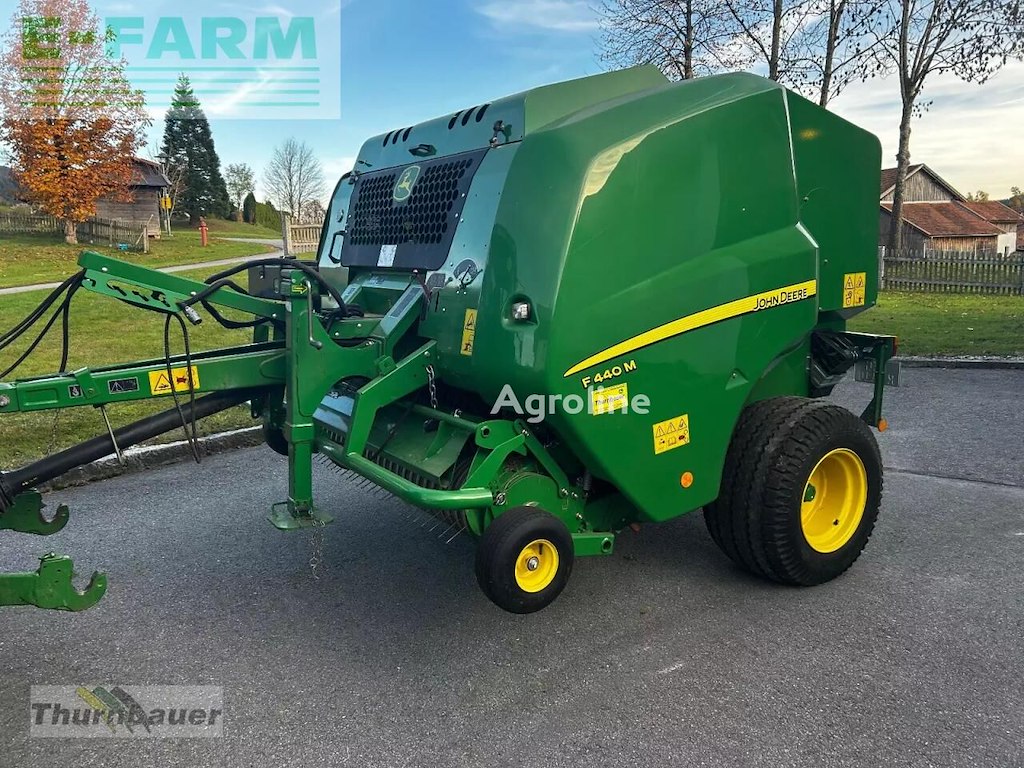 John Deere f440 m balirka za četvrtaste bale