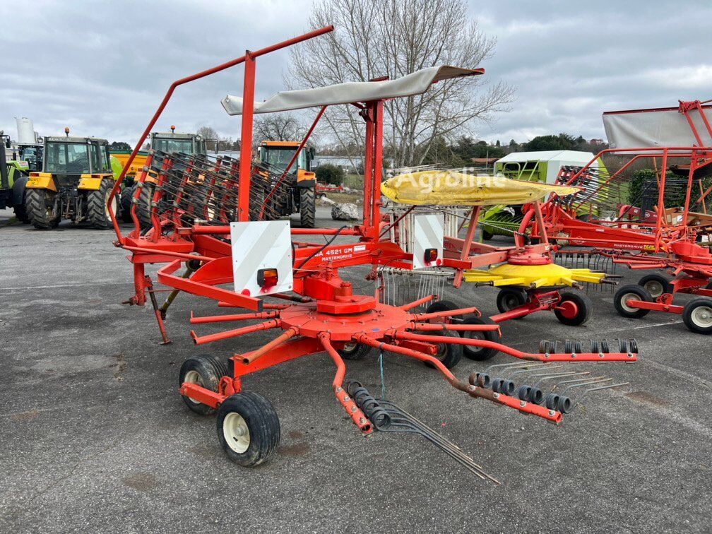 Kuhn GA 4521 GM sakupljač sena