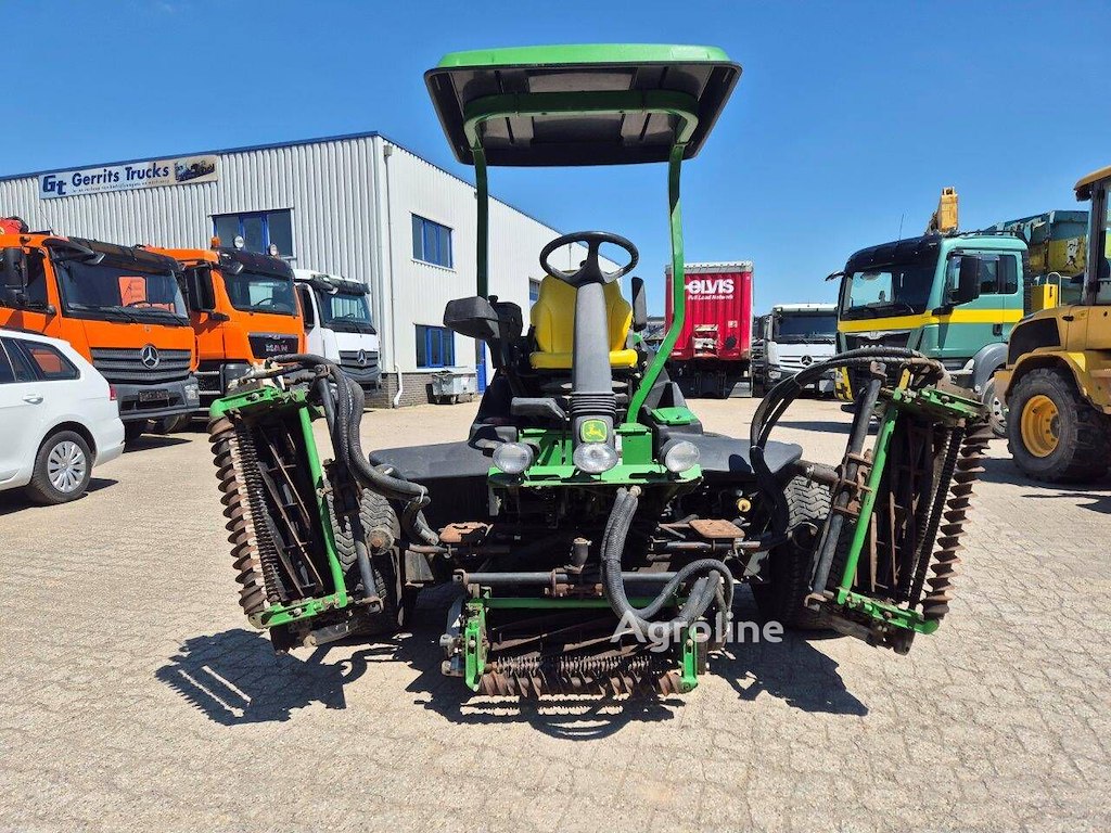 Prodaje se John Deere 8700 PC FM kosilicu za travu na aukciji