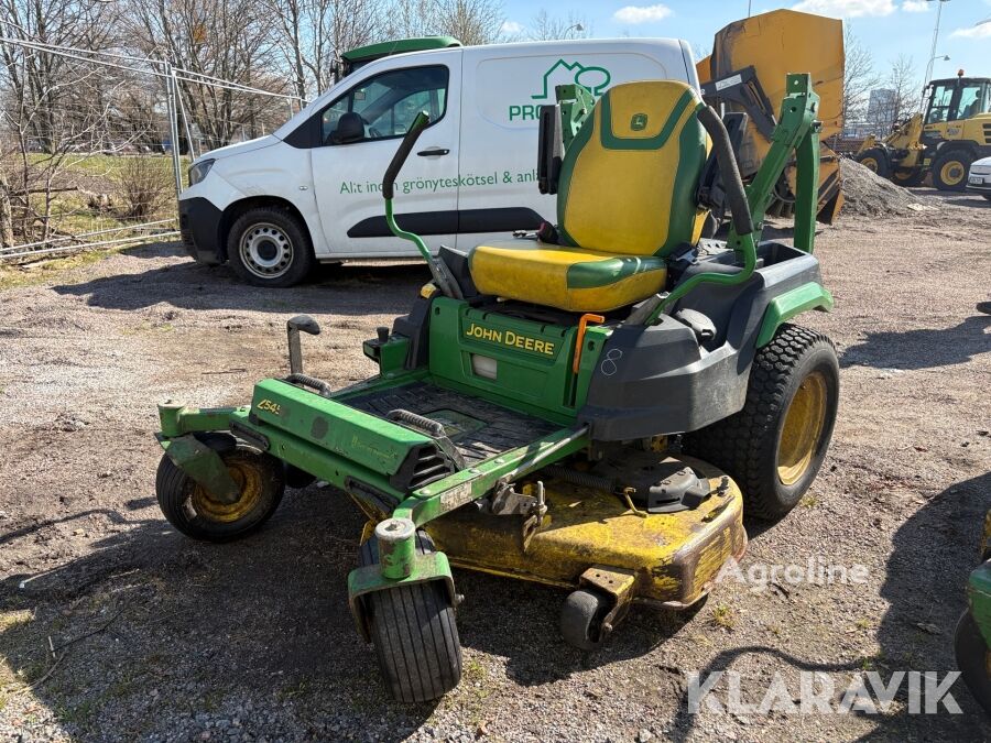 Prodaje se John Deere Z545R Efi kosilicu za travu na aukciji